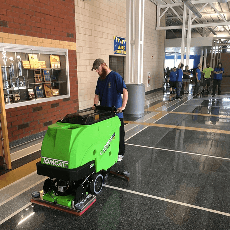 Tomcat Carbon - High Performance Floor Scrubber
